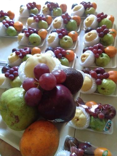 mini parcel buah segar