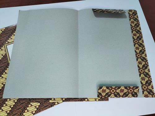 Stop Map Folio / Batik