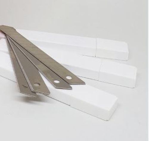 Isi Cutter Kecil