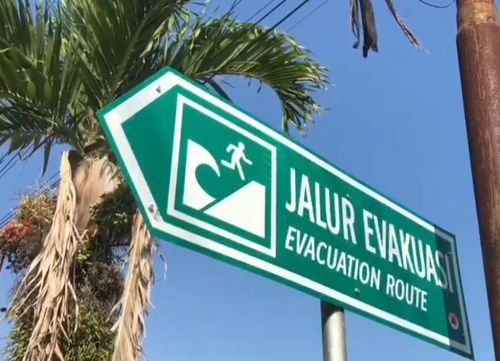 PAPAN / RAMBU EVAKUASI DAN PERINGATAN