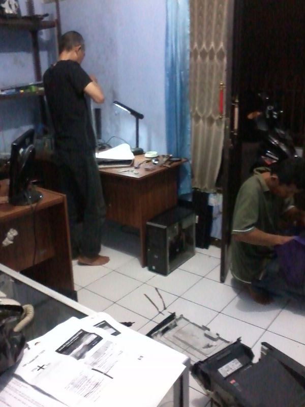 jasa pemeliharaan dan Perbaikan Komputer,Laptop dan Printer