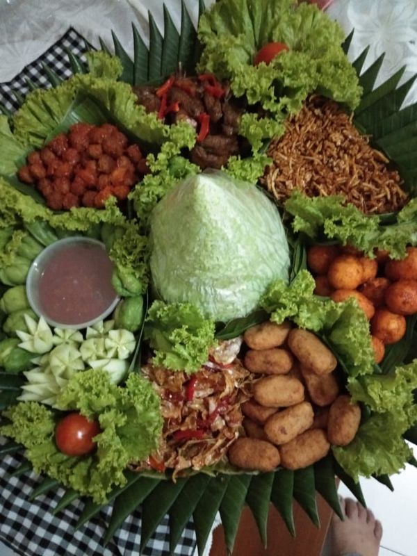 Tumpeng komplit porsi 20 org by PJ Catering