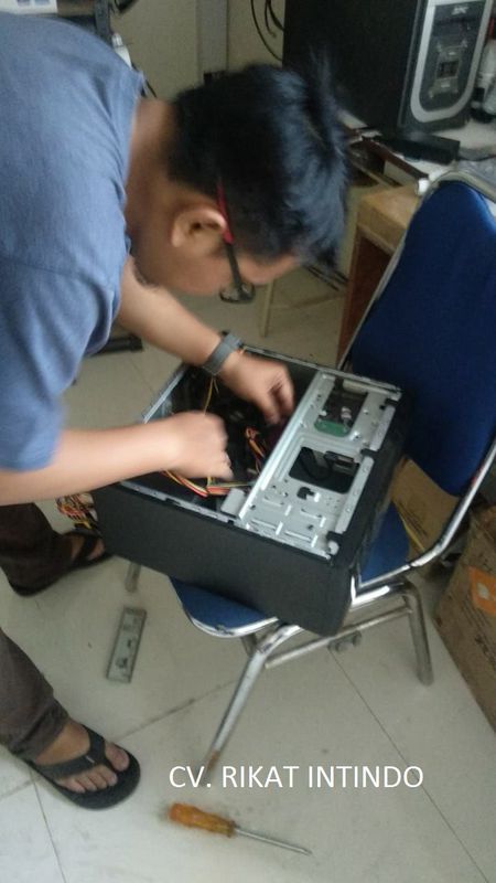 Jasa Pemeliharaan, Perbaikan dan penggantian Sparepart Komputer & Laptop
