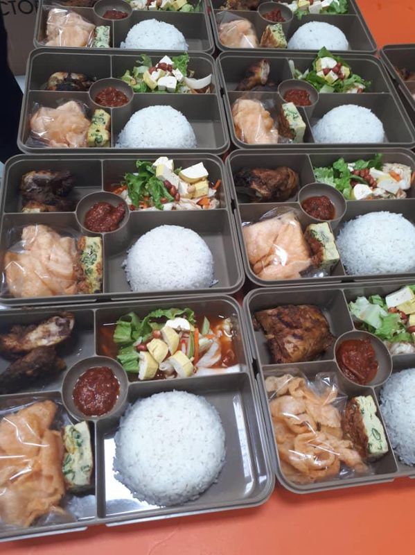 Paket Nasi Box Ayam Telor Dadar
