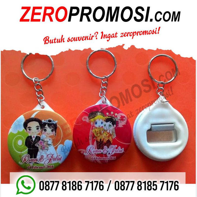 Souvenir Gantungan Kunci pin Pembuka Tutup Botol diameter 4.4cm