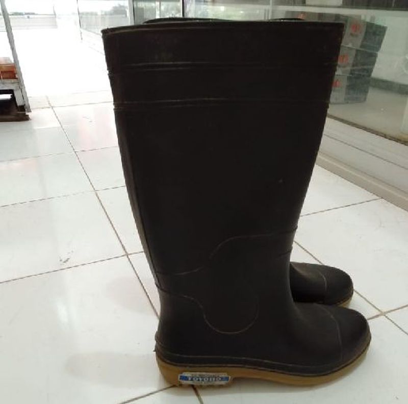 Sepatu BOOTS