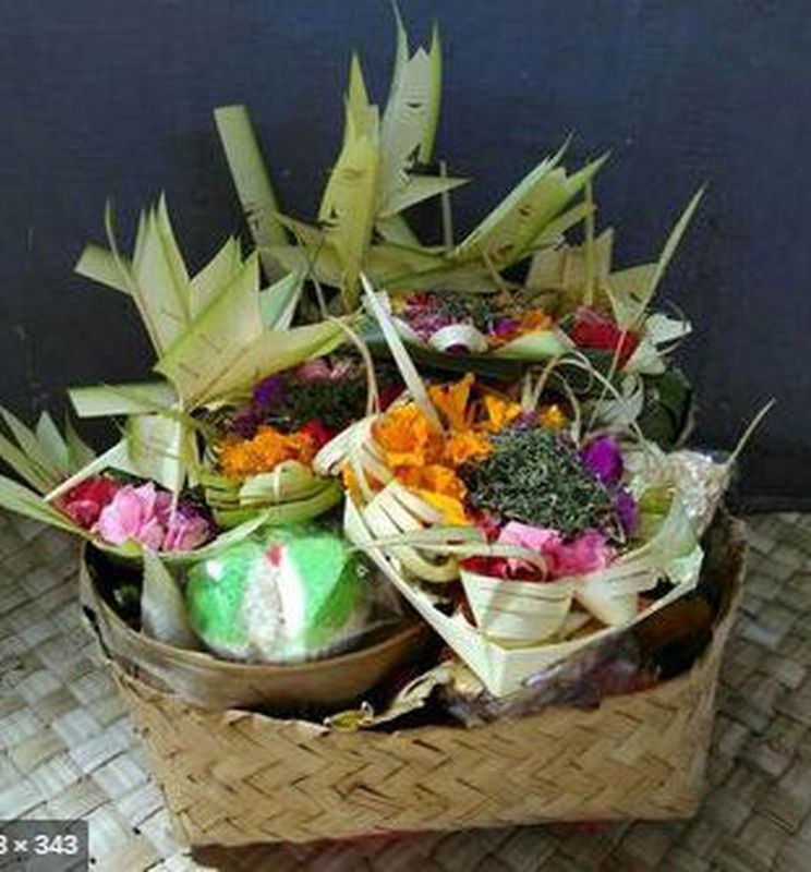 BANTEN PEJATI ALIT BUSUNG