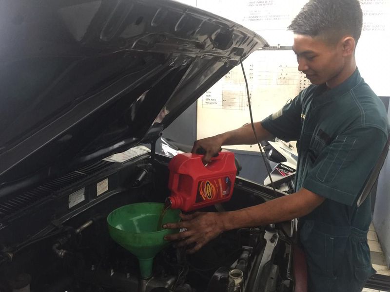 JASA GANTI OLI LENGKAP