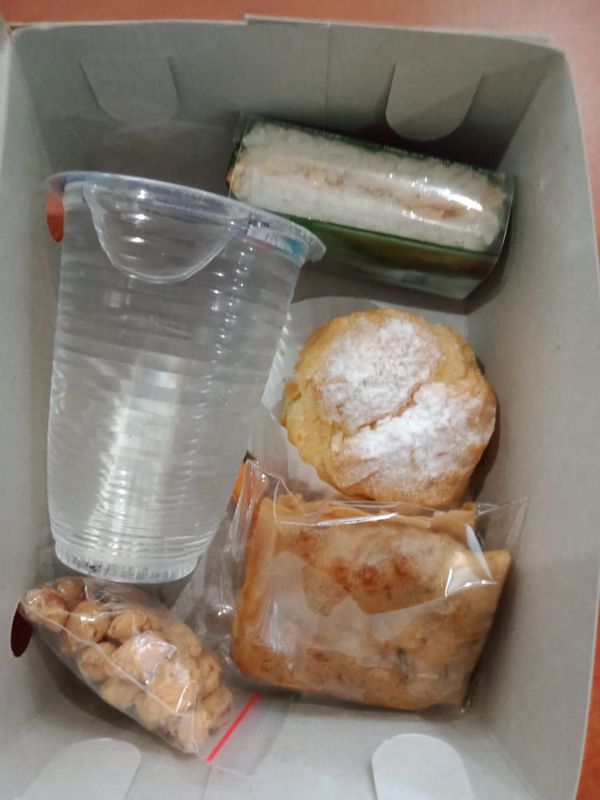 Kue Kotak dan Kletikan