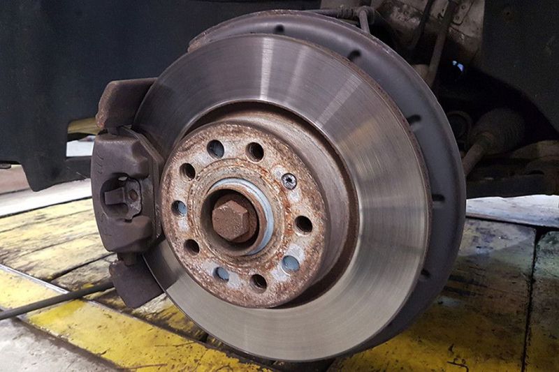 Jasa Service Rem (Depan Belakang) Izuzu Panther