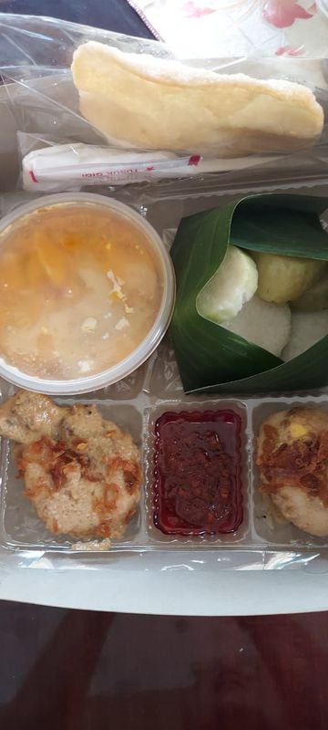 Nasi Box Lontong Cap Gomek by kanwa