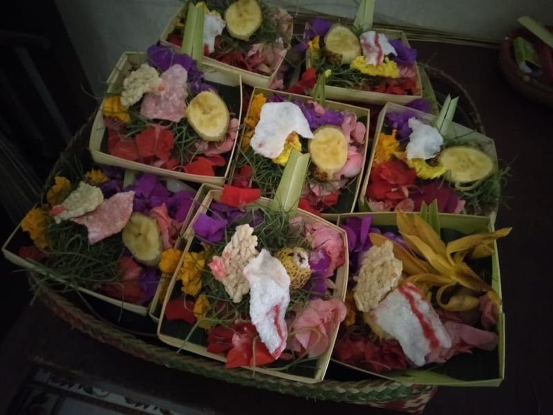 Canang untuk Kegiatan Keagamaan Hindu di Bali