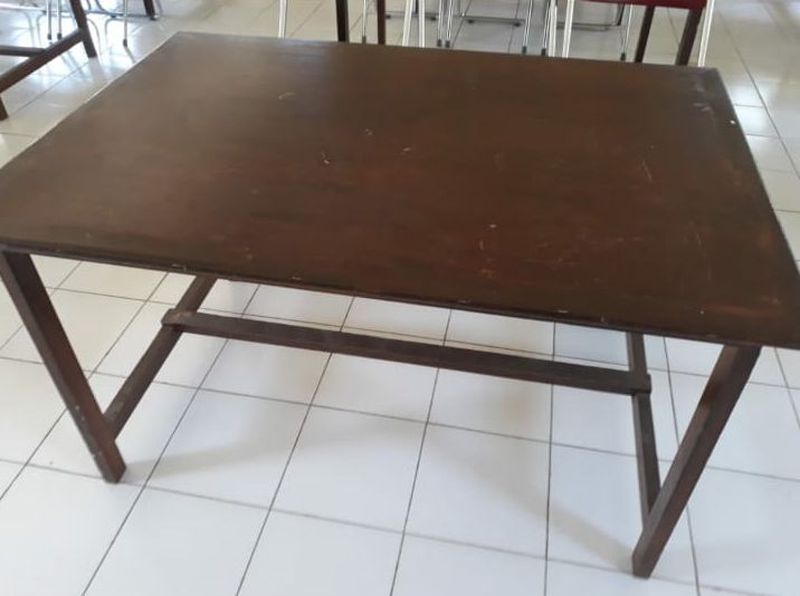 Meja Rak Praktikum