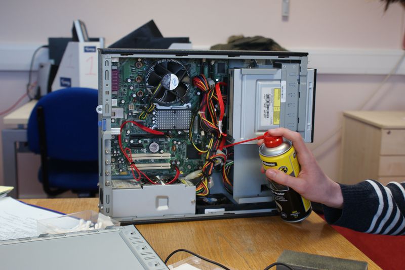 Perbaikan pc : install os dan aplikasi, backup dan restore data