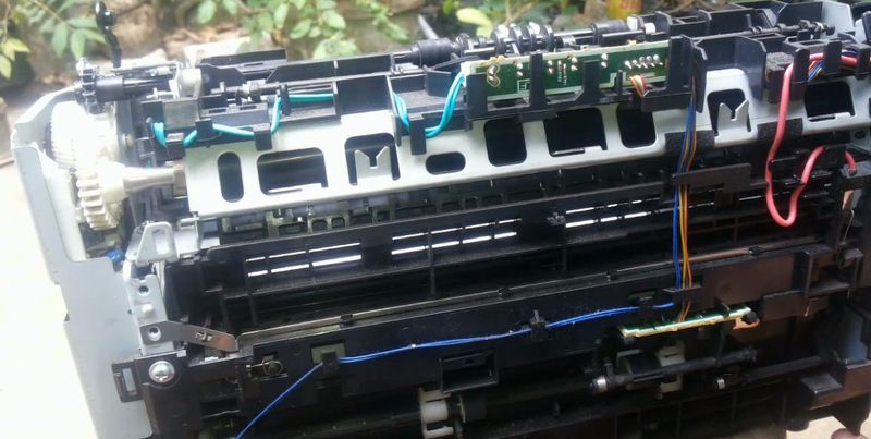 Perbaikan Printer HP Laser Jet P1102 : service mekanik