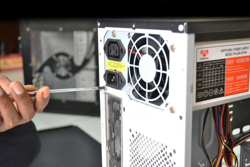 Perbaikan Computer : cleaning, ganti power supply, repair windows