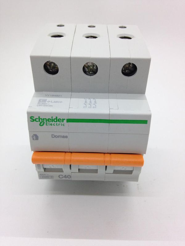MCB Domae 3P 40A 4.5KA Merk Schneider