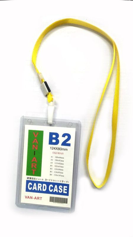 Name Tag Mika dengan Gantungan