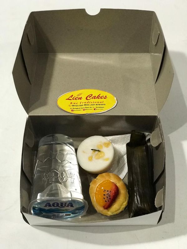 Snack Box Isi 3 Kue+Air Mineral