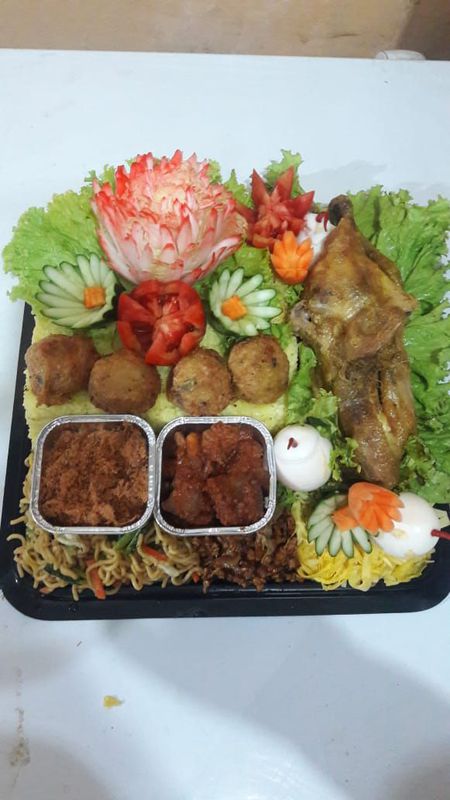Nasi Tumpeng - Azza Snack and Catering - Nasi Kuning