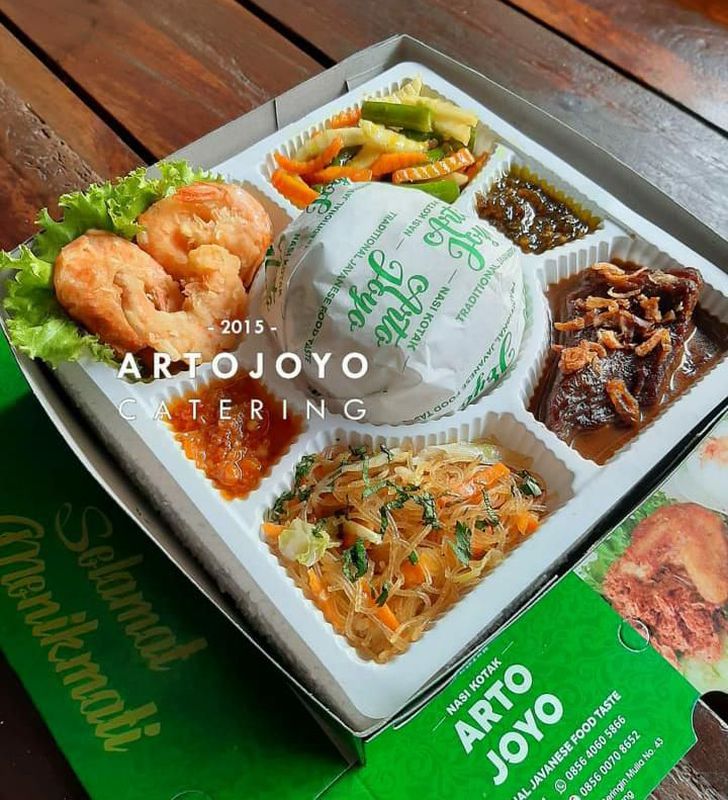 NASI KOTAK / BOX ARTO JOYO - NASI KUNING