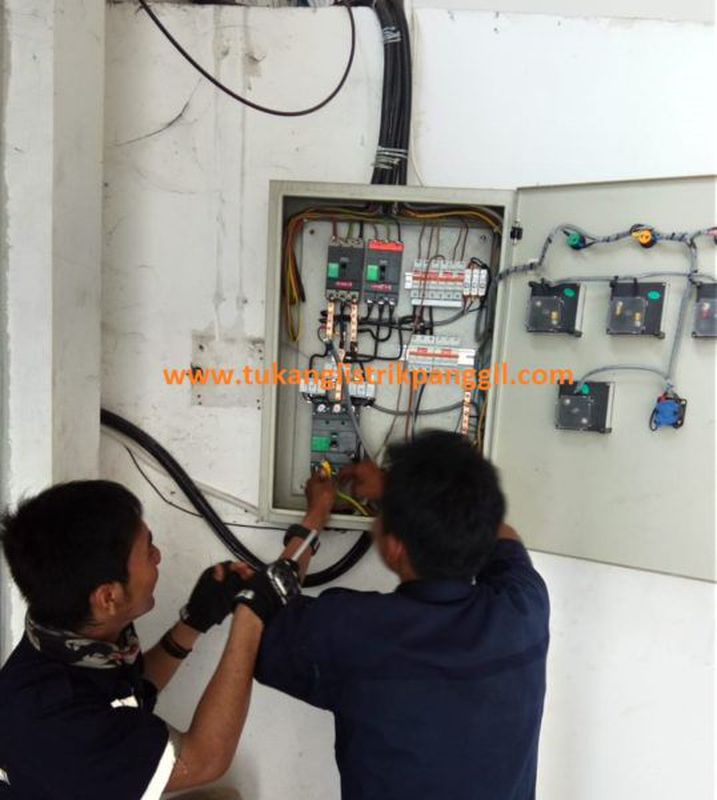 Perbaikan Panel Listrik