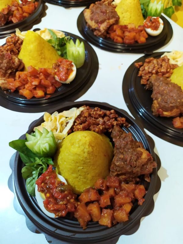 PAKET 03 NASI KUNING TUMPENG MINI