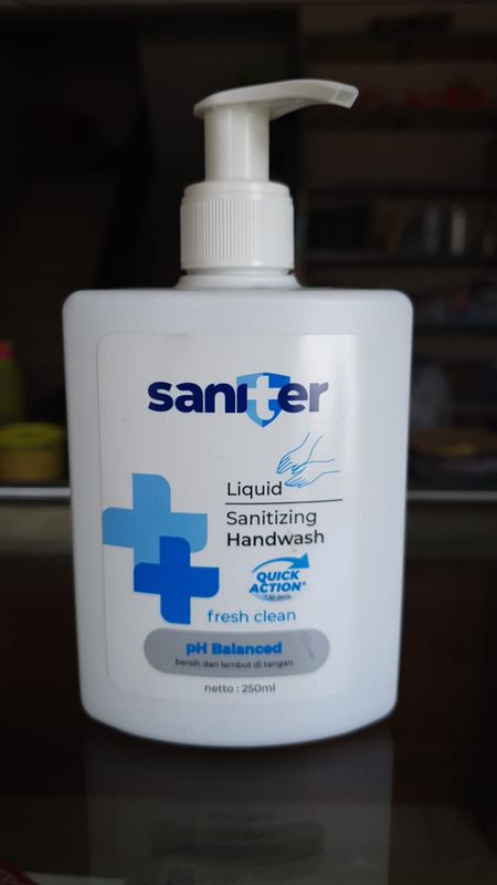 SANITER LIQUID sanitizing handwash