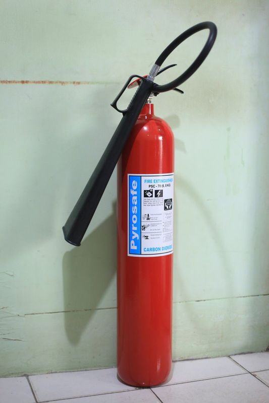 Tabung Pemadam Kebakaran Bahan Carbon Dioxida (Co2)