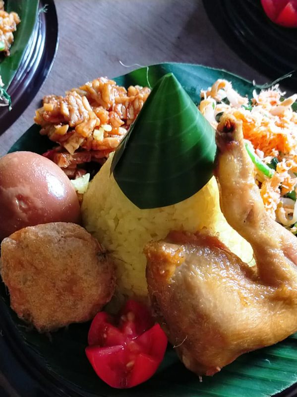 Tumpeng mini