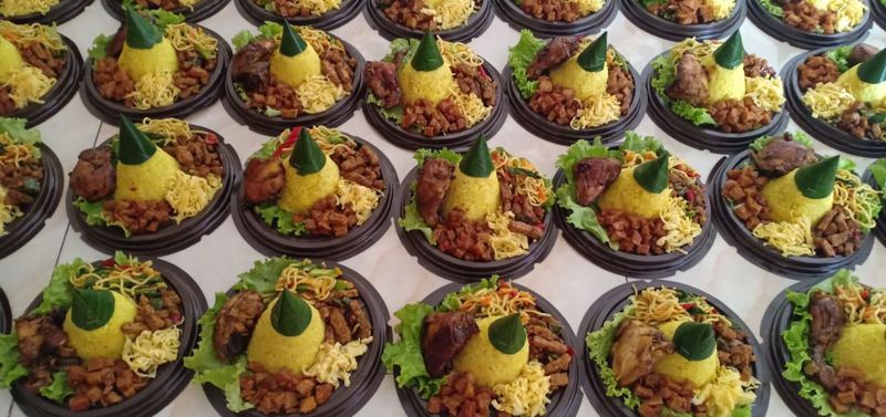 Nasi tumpeng mini - Nasi Kuning