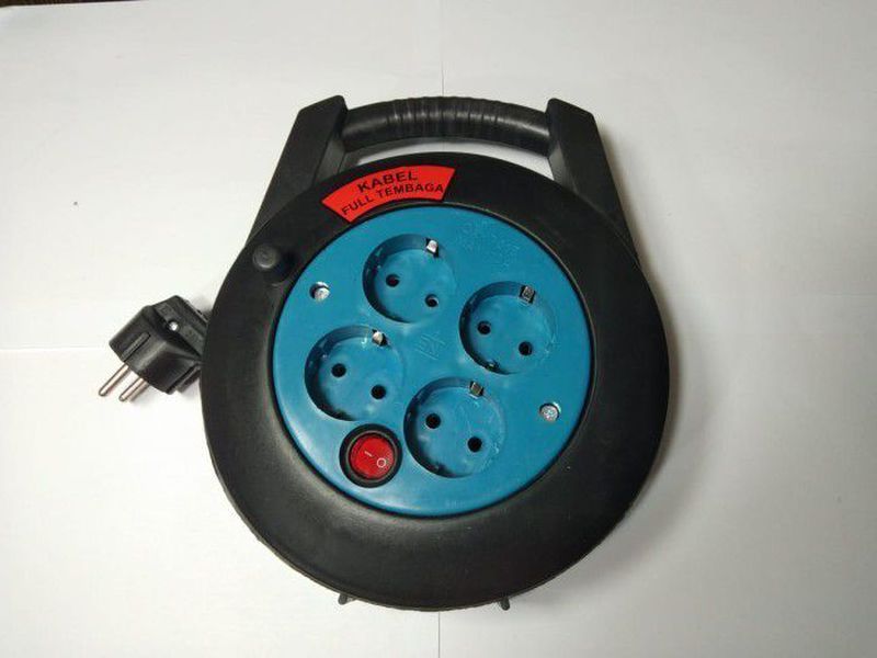 Cuk Roll (Dexta) Ukuran 10m / Kapasitas 220V