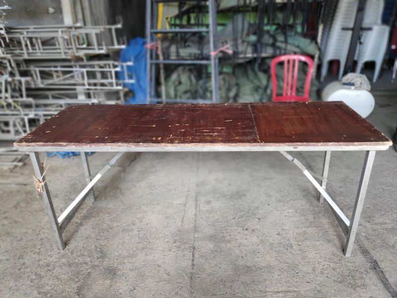 Meja Panjang Lipat serbaguna