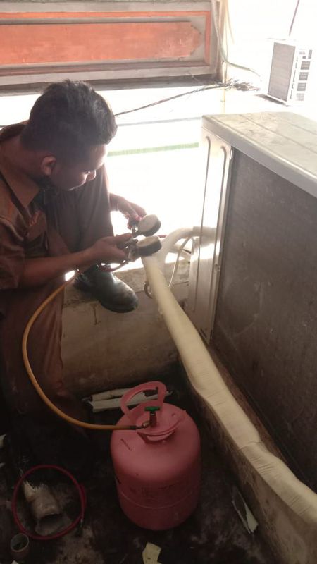 Perbaikan instalasi pipa AC Split 2,5 PK / ganti armaflex