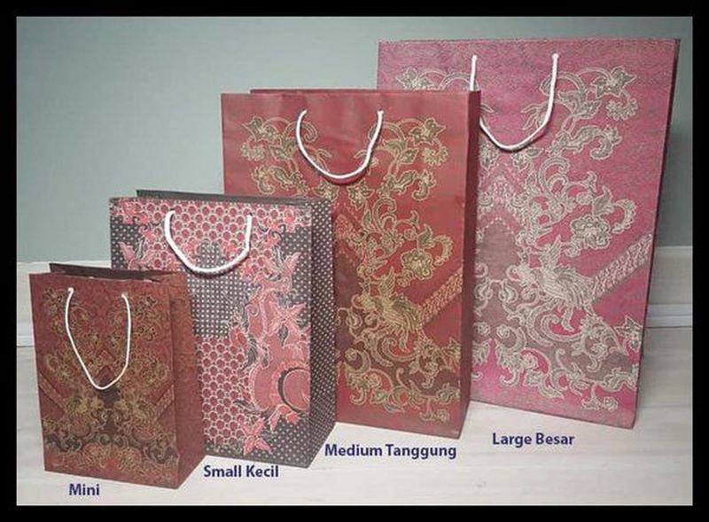 Paper Bag Batik Kecil 10 x 20 x 25 cm