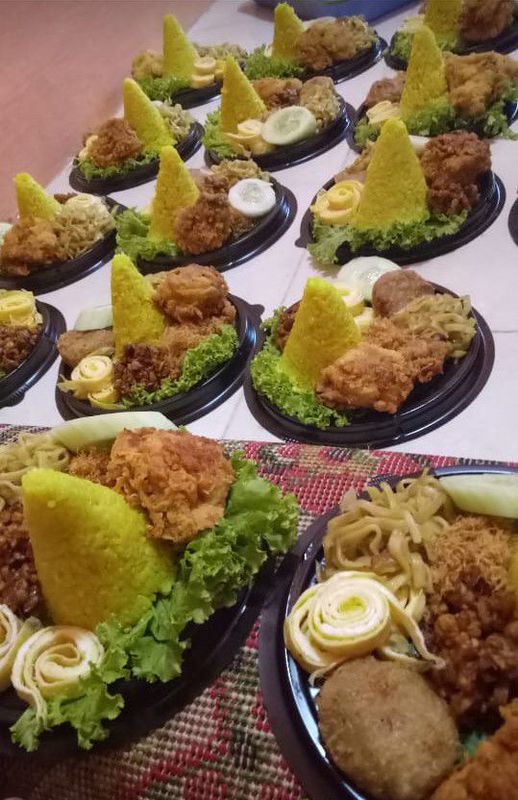 NASI TUMPENG MINI (NASI KUNING)