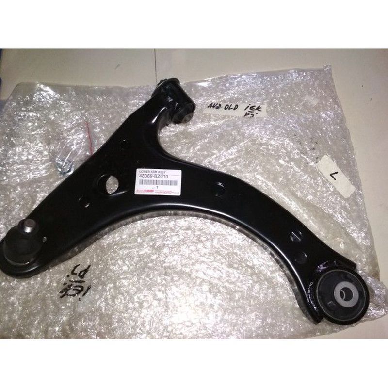 Lower Arm Toyota Avanza(Original)