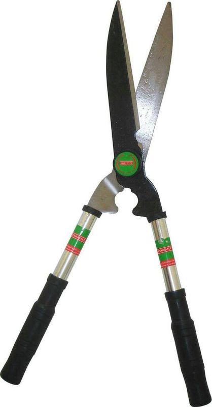 Gunting Rumput Besar