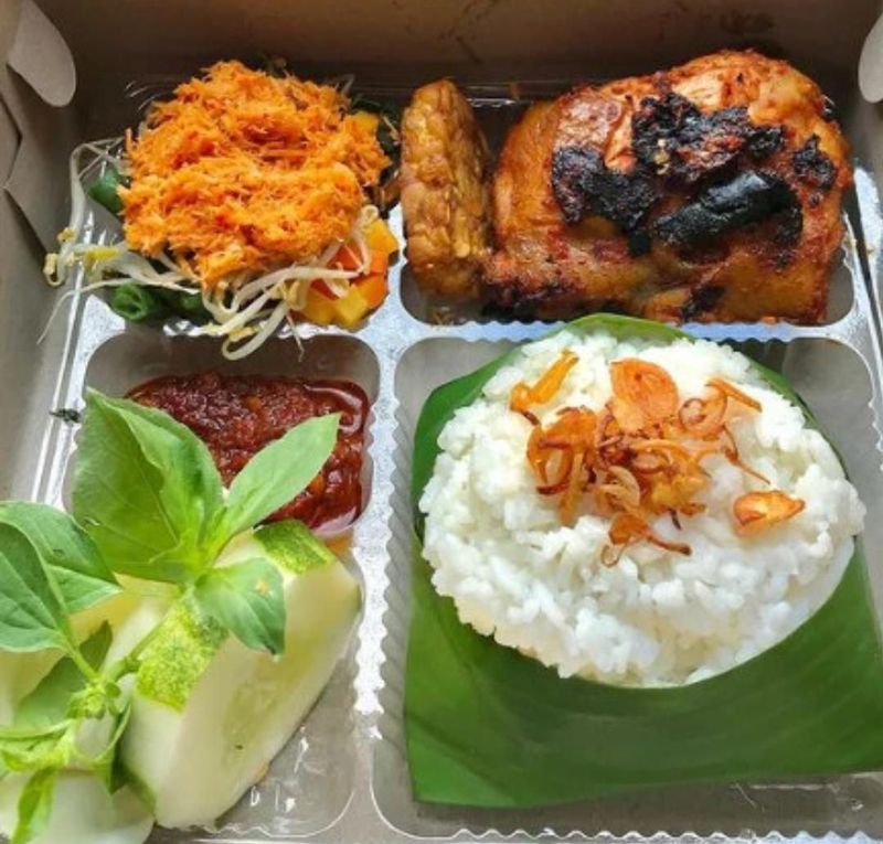 Nasi Ayam Panggang (& Urap urap)