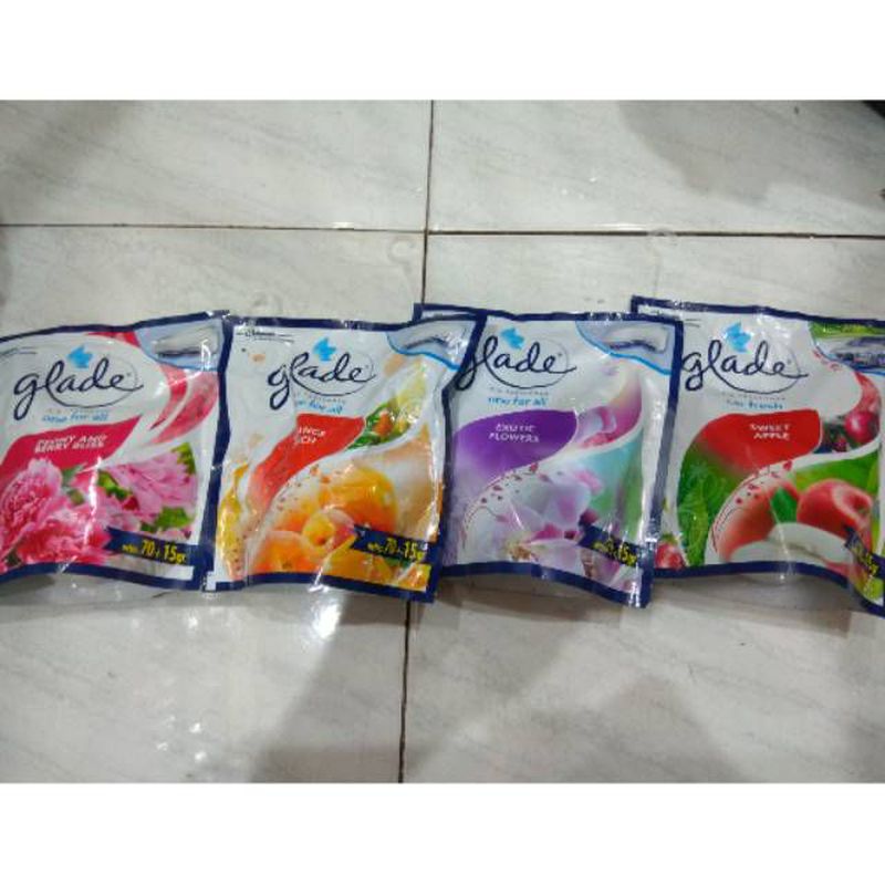 Pengharum Ruangan/Mobil Glade Gantung 70 + 15 Gram all in one