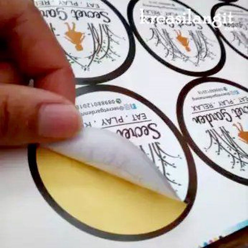 Stiker bontak cetak full colour ukuran 10 x 8 cm
