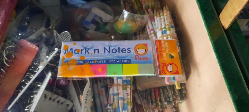 Post It / Stick Note Kecil