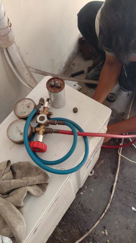 Bongkar pasang AC Split 1,5 PK beserta kelengkapan nya