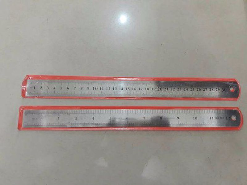 Penggaris Besi 30 cm