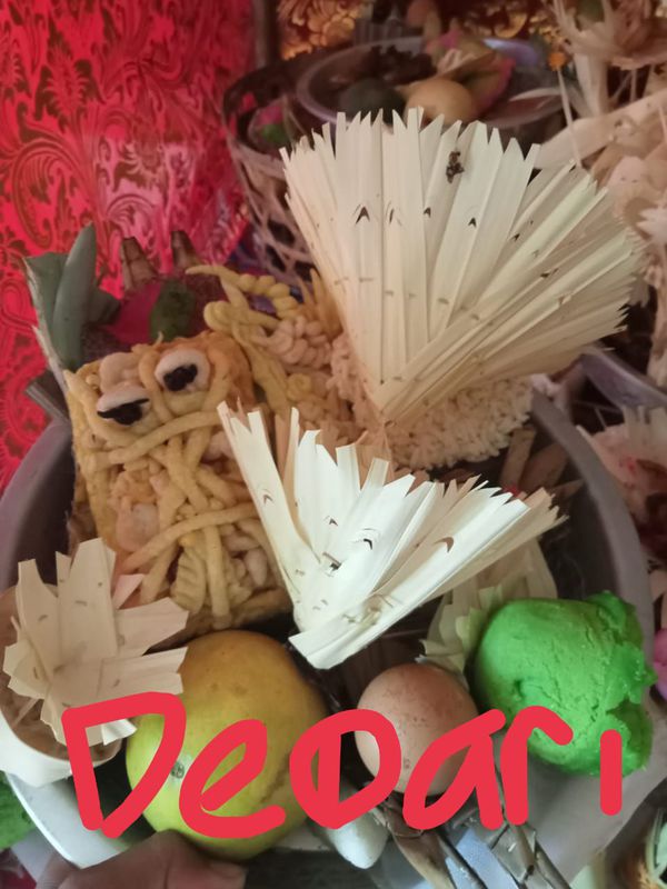 Sesajen / Banten Dedari Lengkap