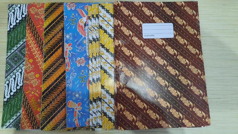 MAP KERTAS MOTIF BATIK