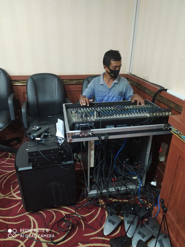 Perbaikan/service Audio mixer 22 Channel