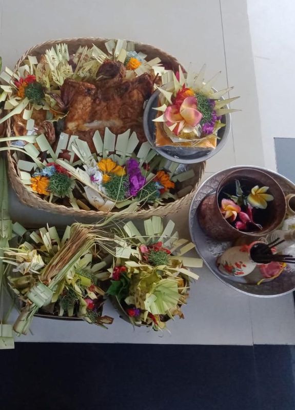 Banten Tebasan Tumpeng Pitu