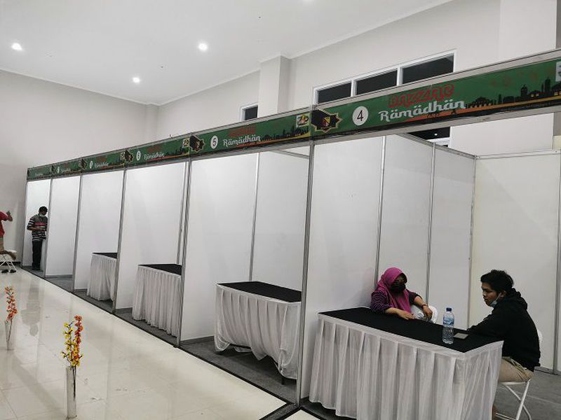 Partisi Pameran Paket