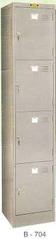 LOCKER 4 PINTU B-704